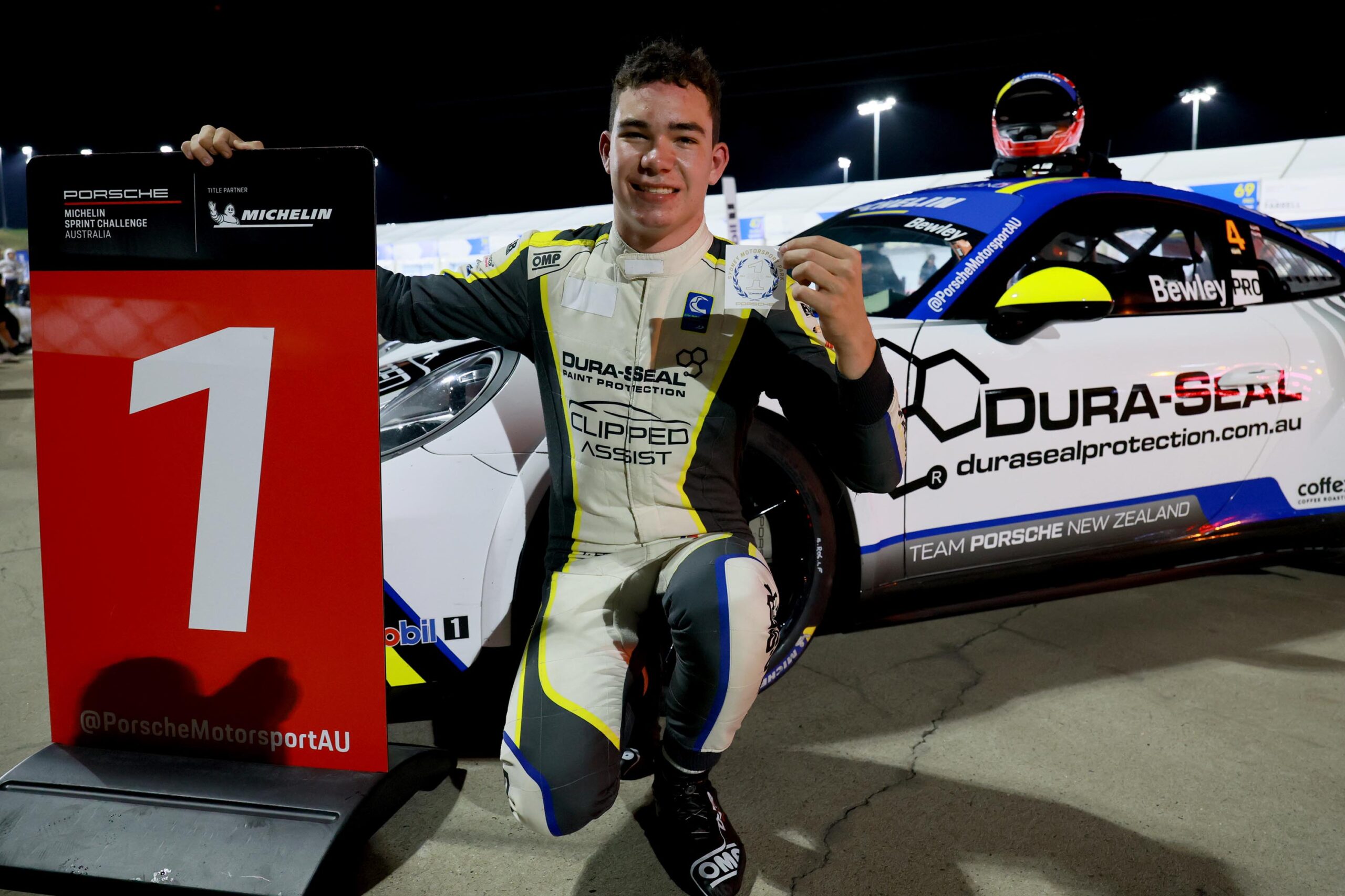 Tom Bewley snags Sydney night race pole by tiny margin - Porsche ...
